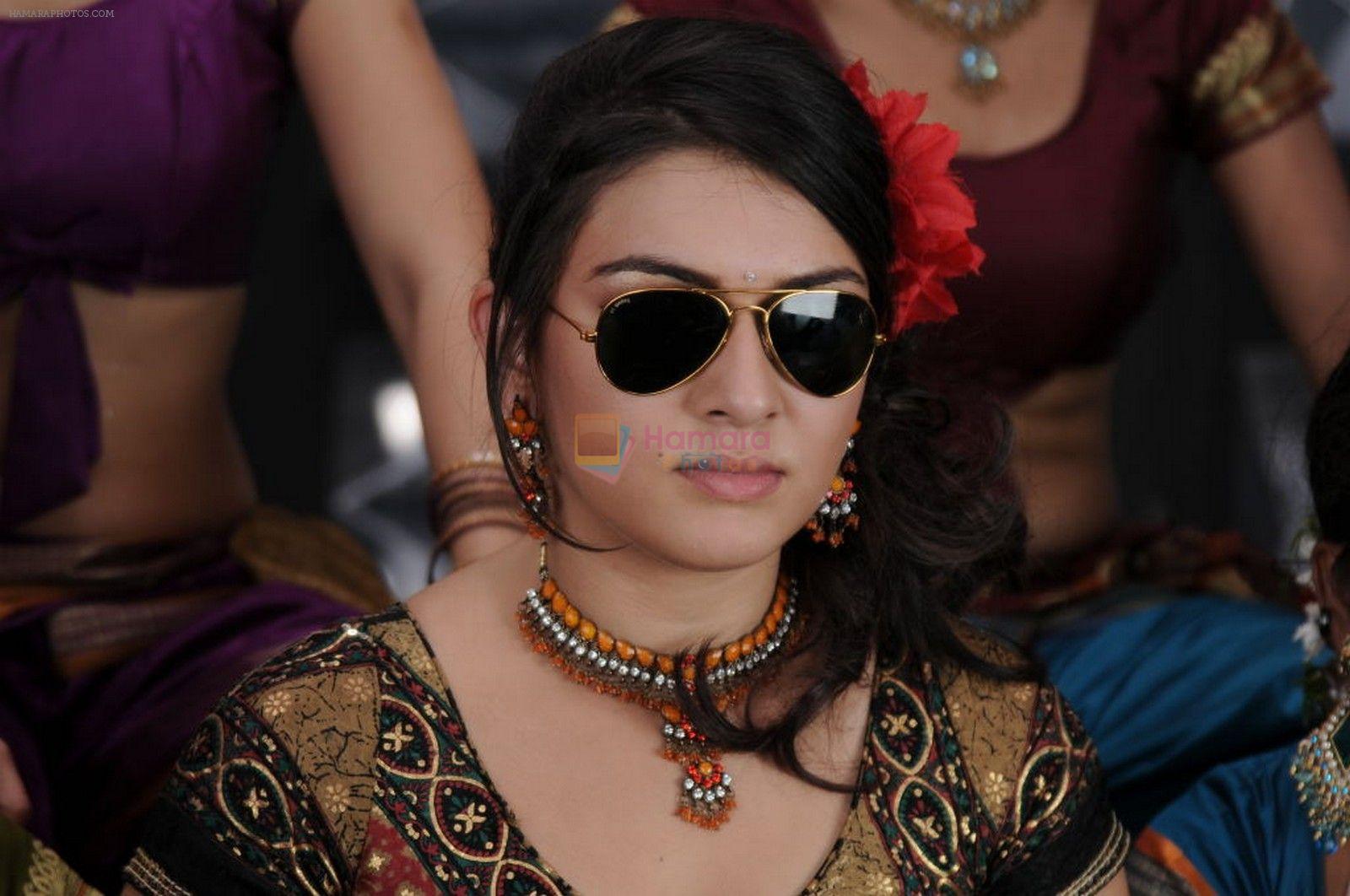 Hansika Motwani in a song shoot / Hansika Motwani - Bollywood Photos