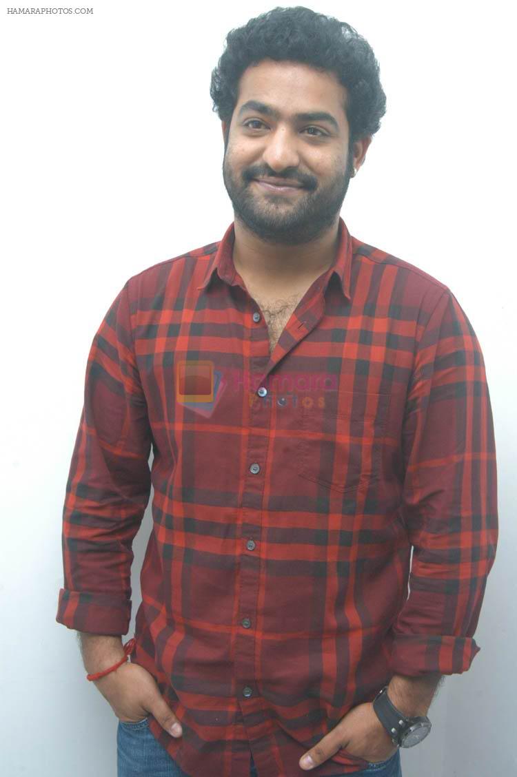 Junior NTR's casual shoot at the Oosaravelli Movie Press Meet on ...