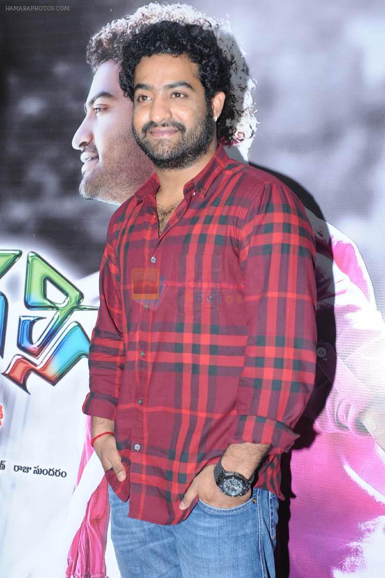 Junior NTR's casual shoot at the Oosaravelli Movie Press Meet on ...