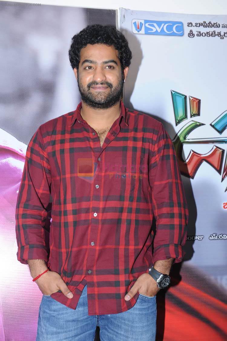 Junior NTR's casual shoot at the Oosaravelli Movie Press Meet on ...