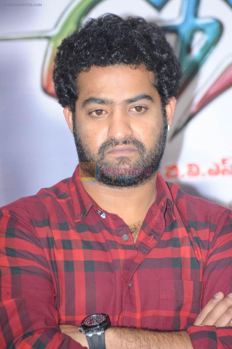 Junior NTR's casual shoot at the Oosaravelli Movie Press Meet on ...