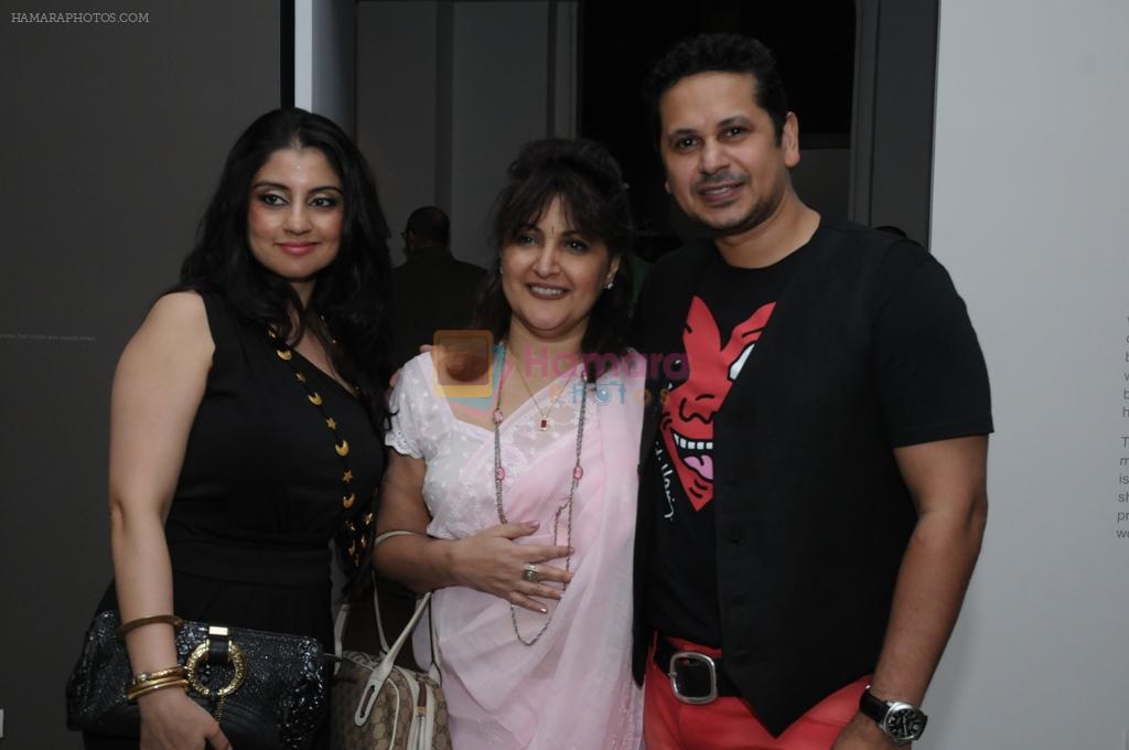 Azeem & Sameena Khan with Raell Padamsee at Sunil Padwal event in ...