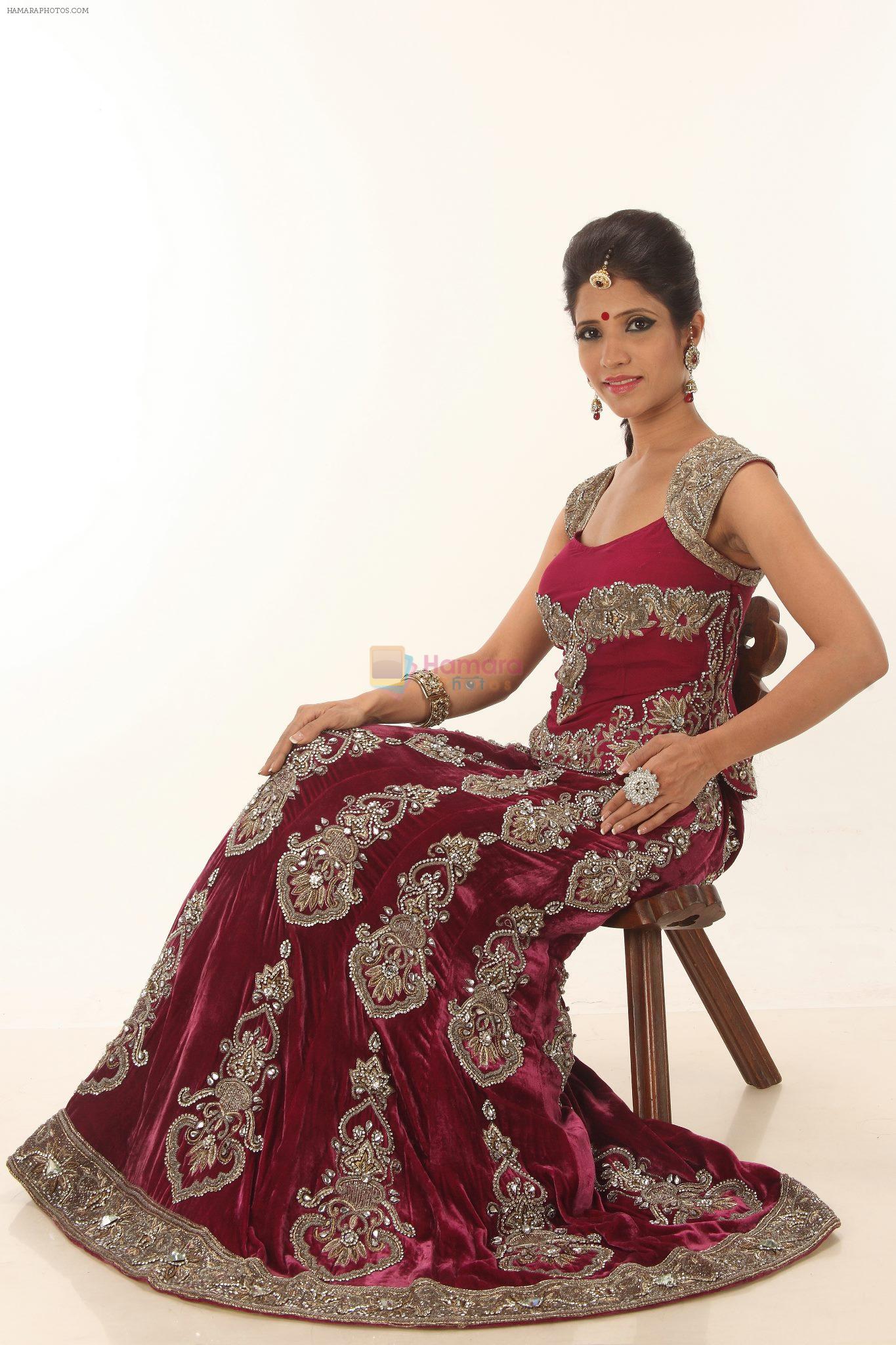 Richa Sharma is the winner of Mrs India International 2011-12 / Richa ...