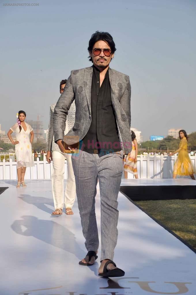 Shawar Ali at Designer Rahul Mishra showcases collection in Race Course ...