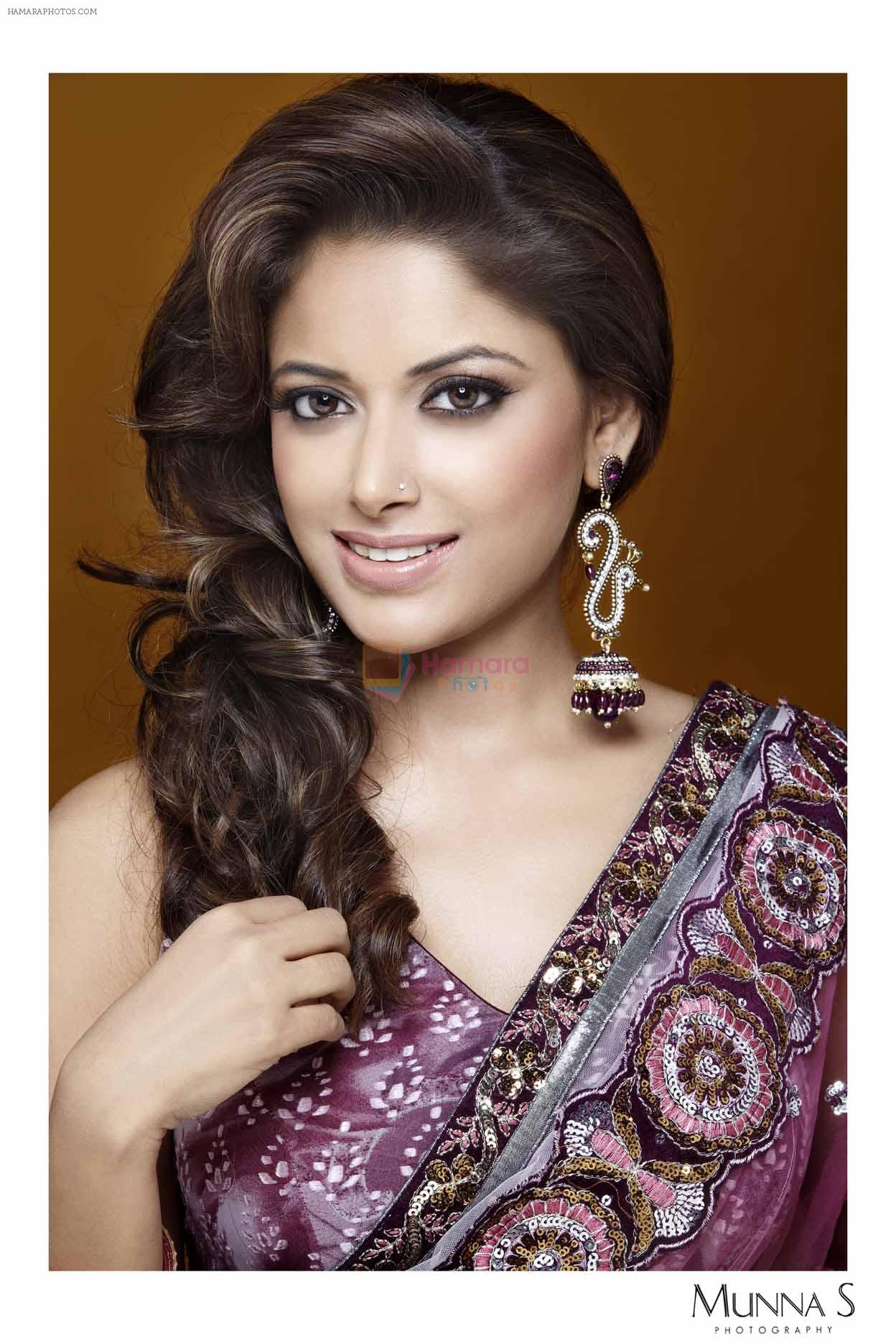 Sneha Paul / Sneha Paul - Bollywood Photos