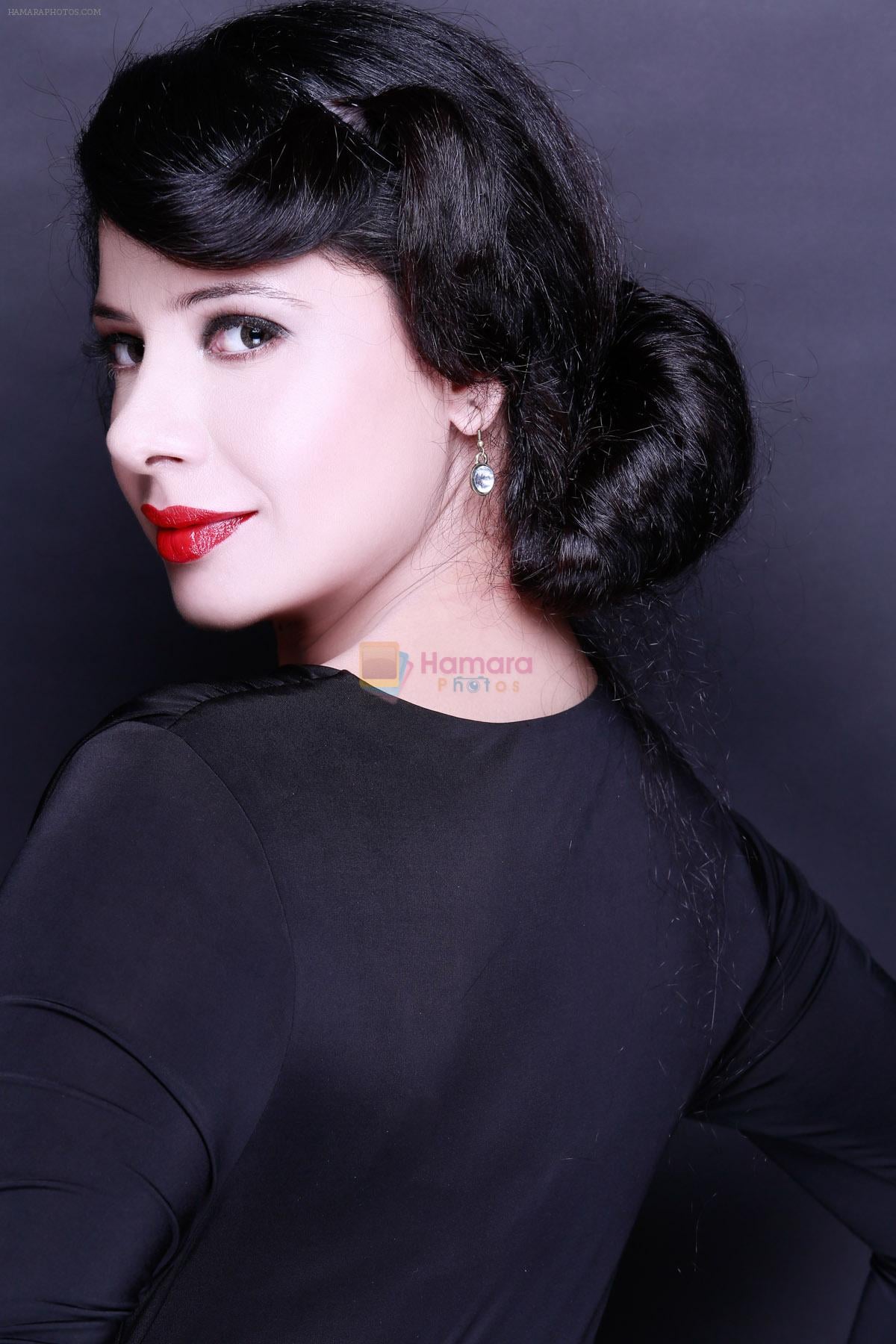 Sambhavna Seth - Pic 11 / Sambhavna Seth - Bollywood Photos