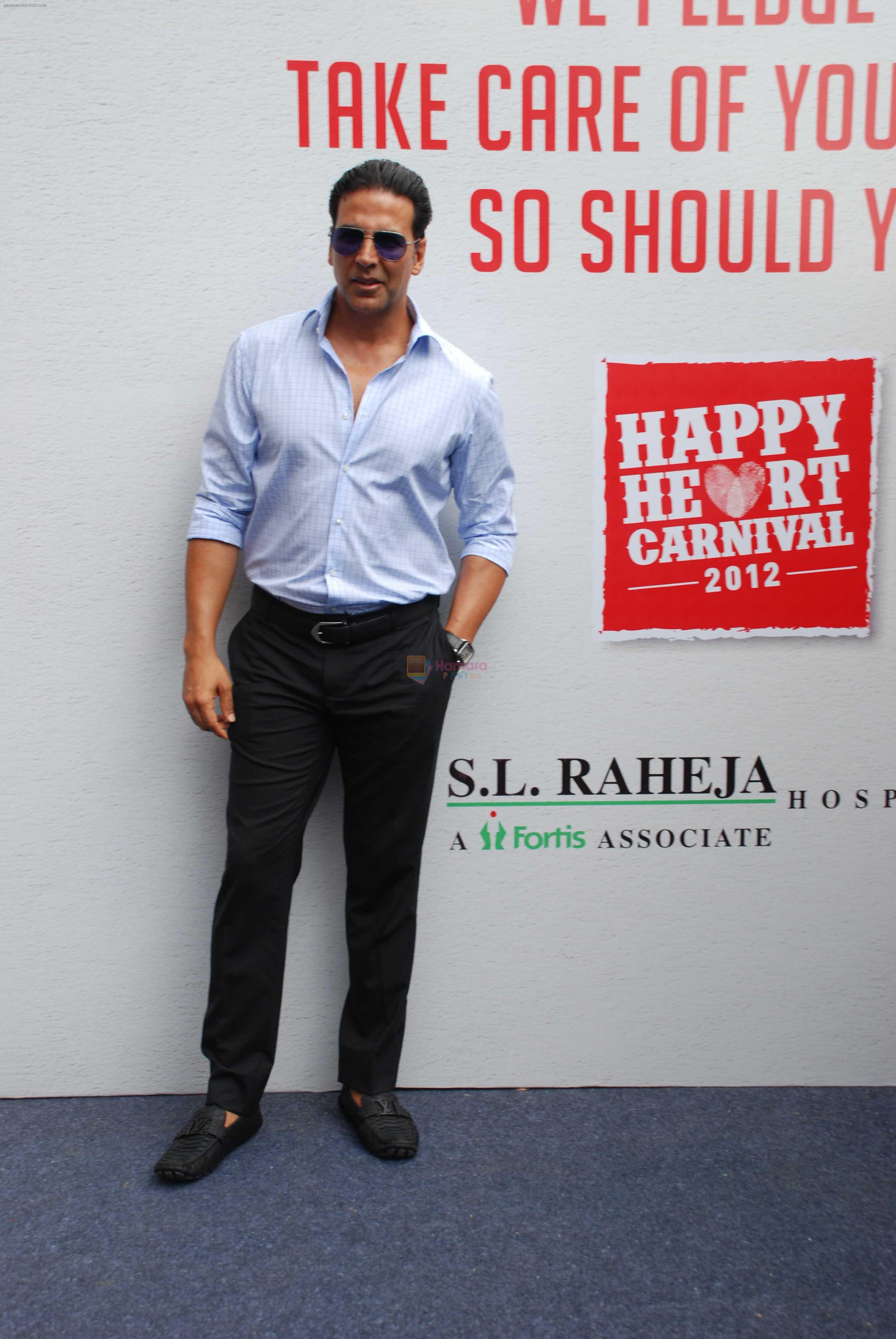 Akshay Kumar at Happy Heart Carnival in S L Raheja Hospital on World ...