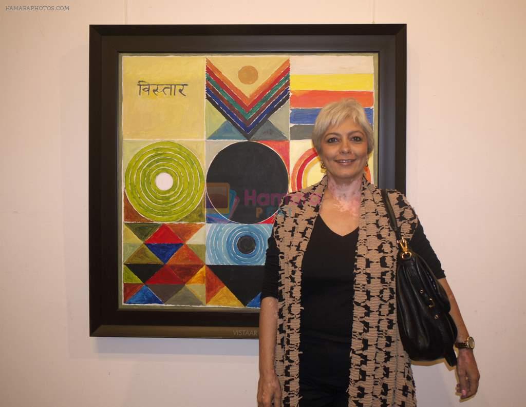 Geetu Hinduja at SH Raza art show in Jehangir, Mumbai on 27th Nov 2012 ...