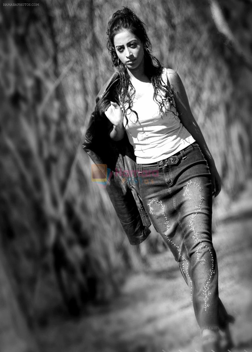 Tejaa Deokar / Tejaa Deokar - Bollywood Photos