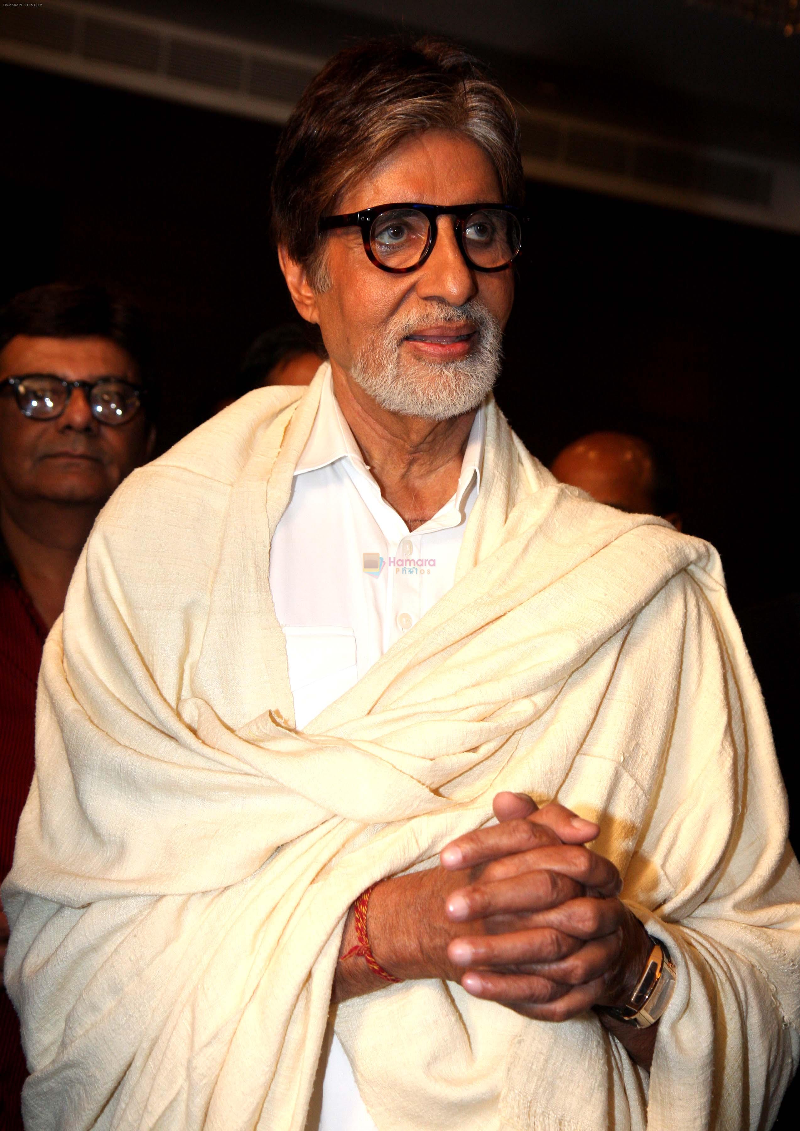amitabh bachchan at Adesh Shrivastava birthday party in Sun N Sand ...