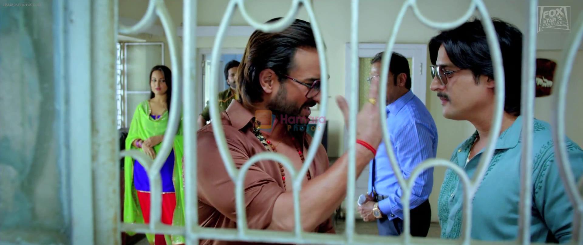 Saif Ali Khan, Jimmy Shergill in Bullett Raja movie still / Bullett ...