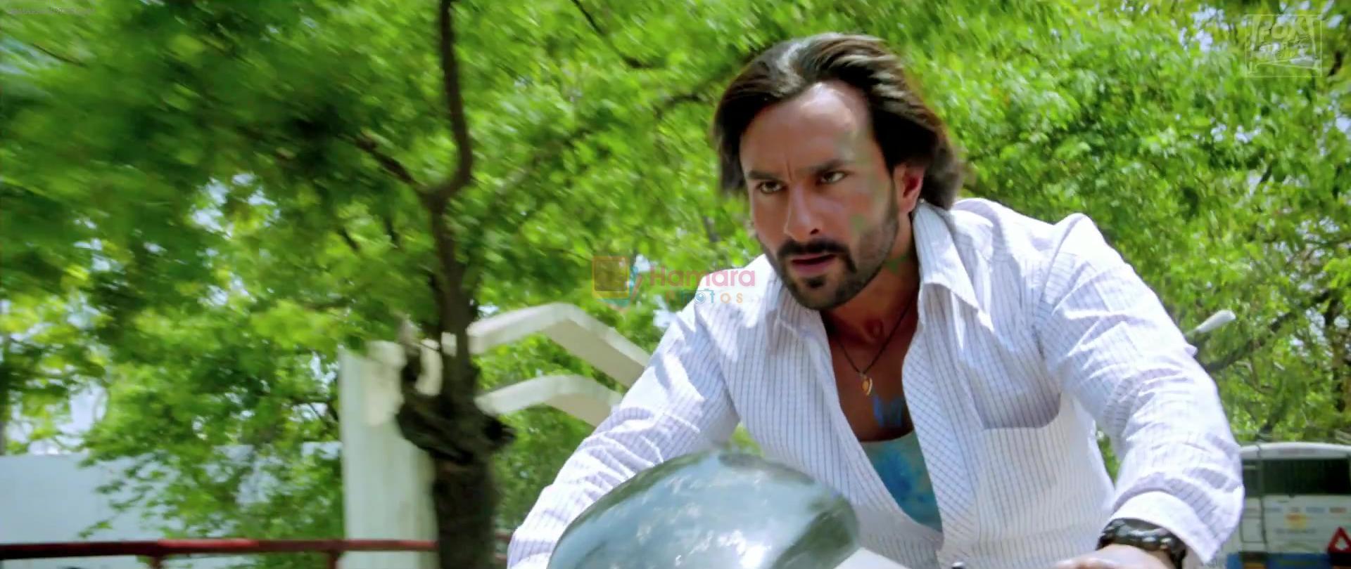 Saif Ali Khan as Raja Mishra in Bullett Raja movie still / Bullett Raja ...