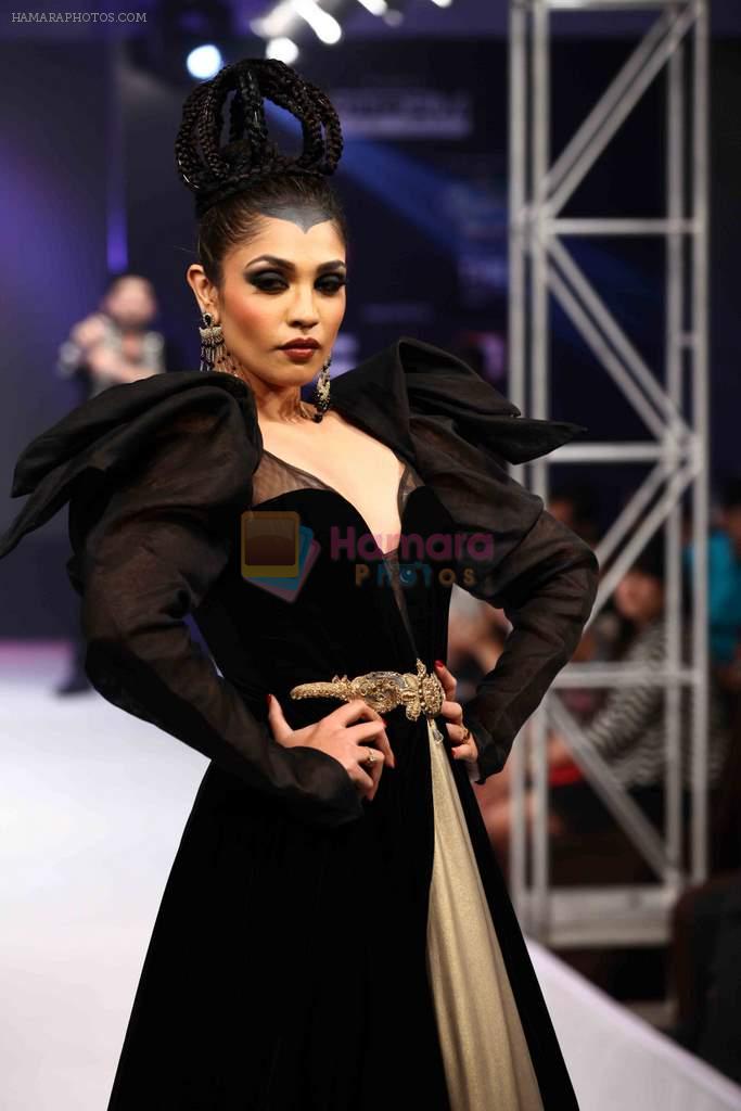 Model walks for Jaya Misra at Bengal Fashion Week day 1 on 21st Feb ...