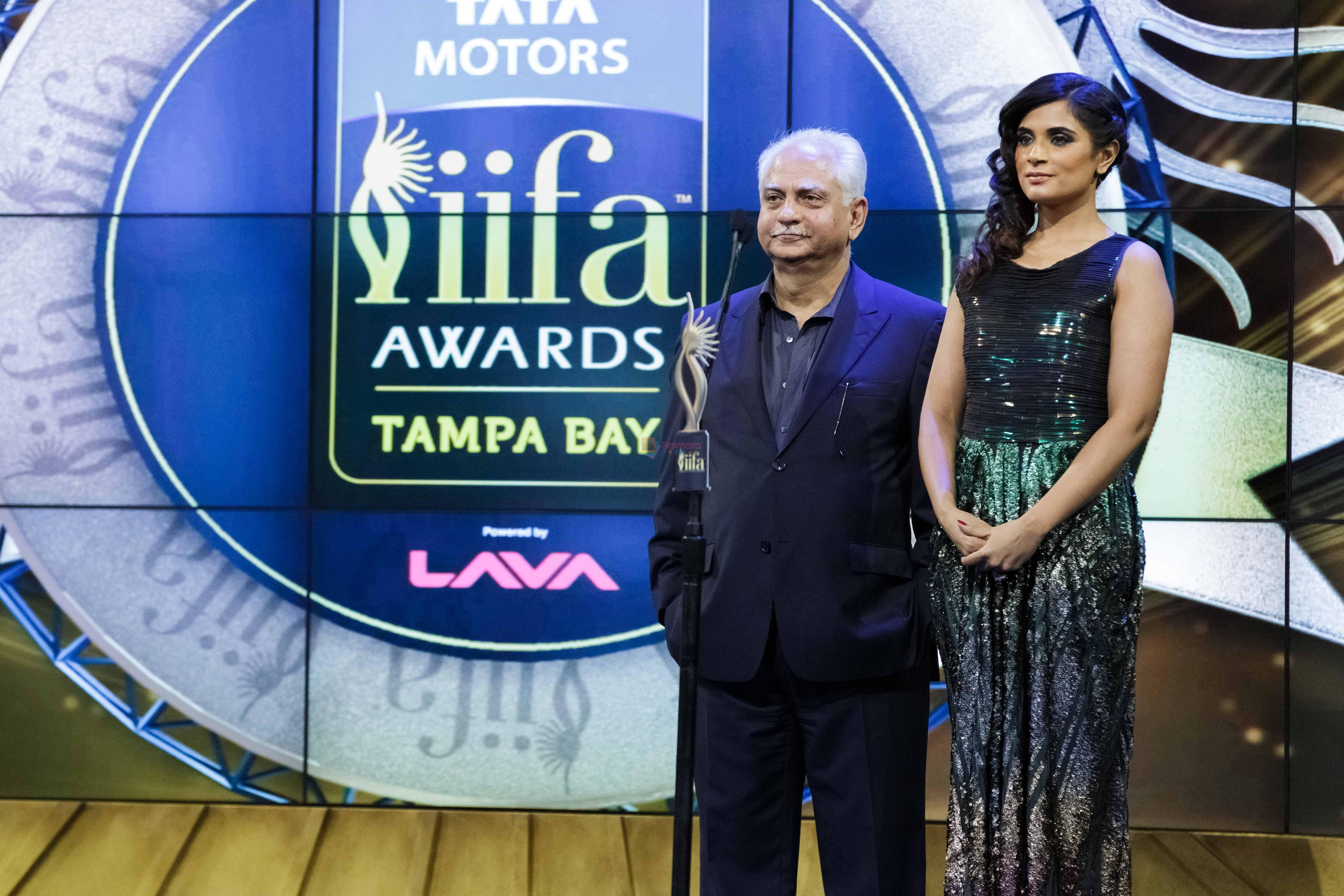 Richa Chadda, Ramesh Sippy at IIFA Magic of the Movies in Mid Florida ...