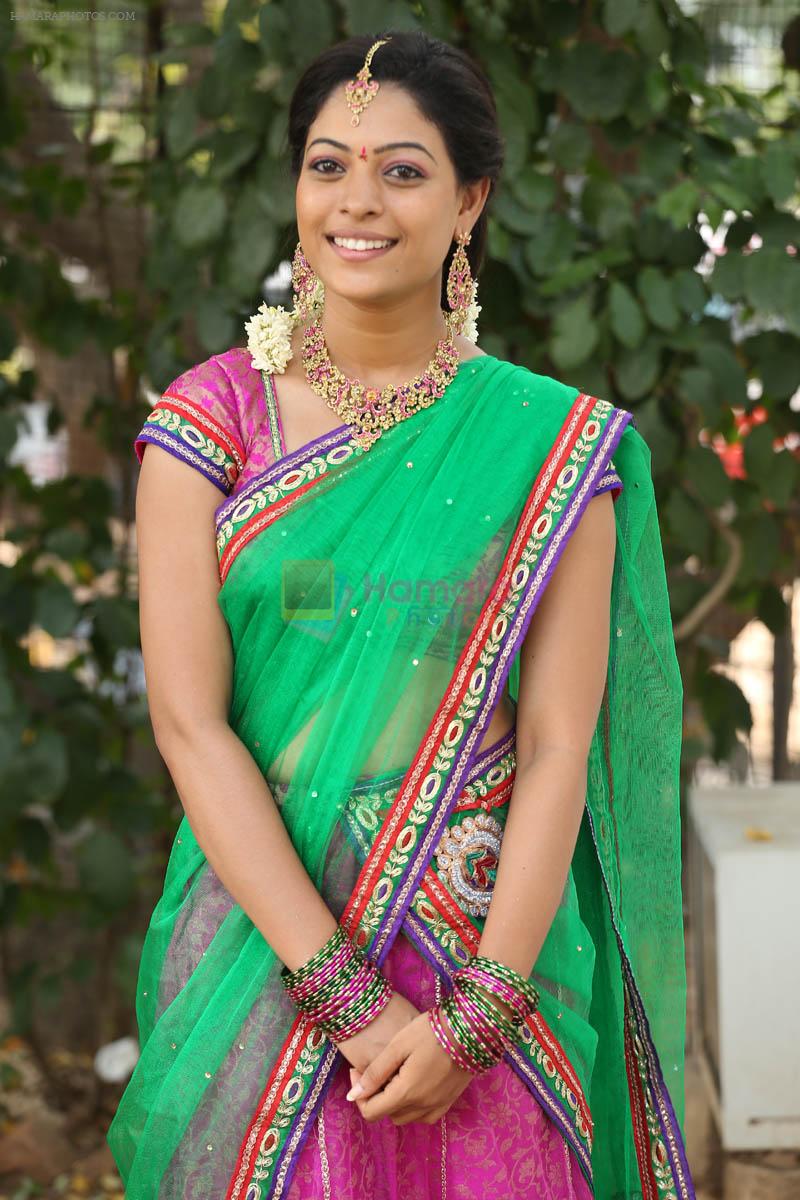 Anjali Rao / Anjali Rao - Bollywood Photos