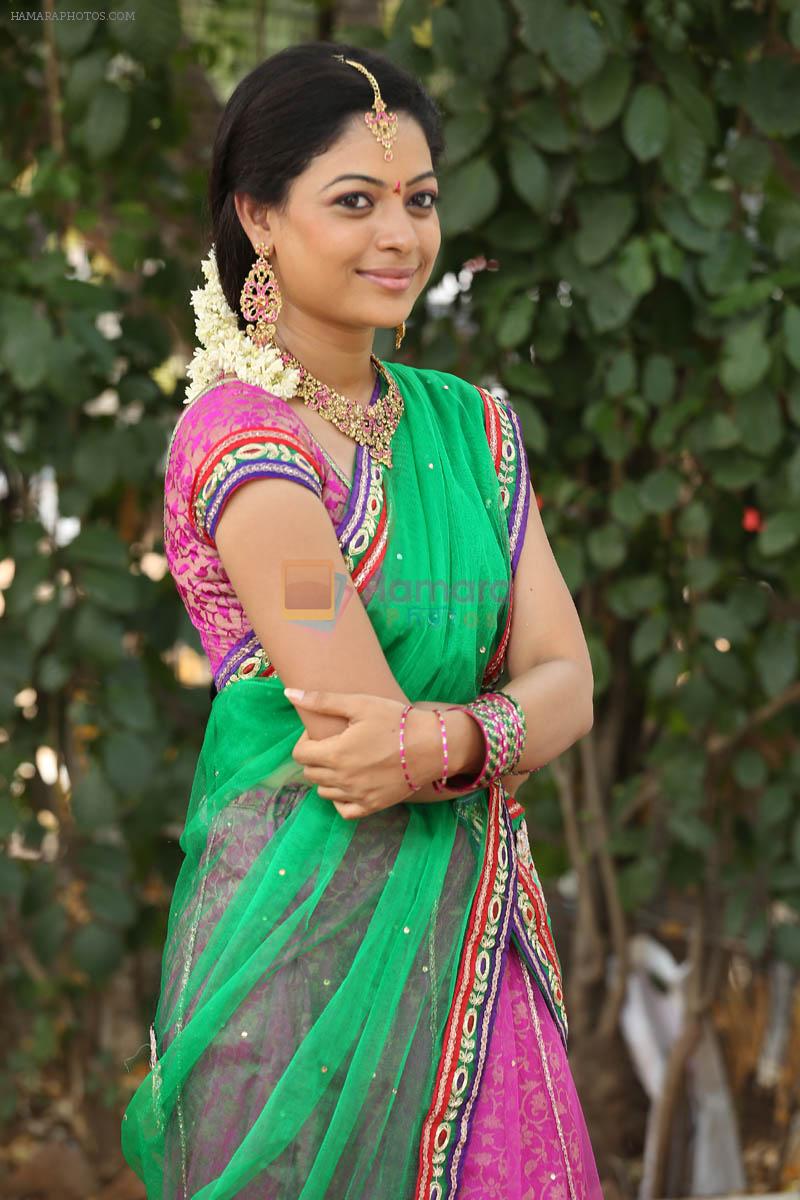 Anjali Rao / Anjali Rao - Bollywood Photos