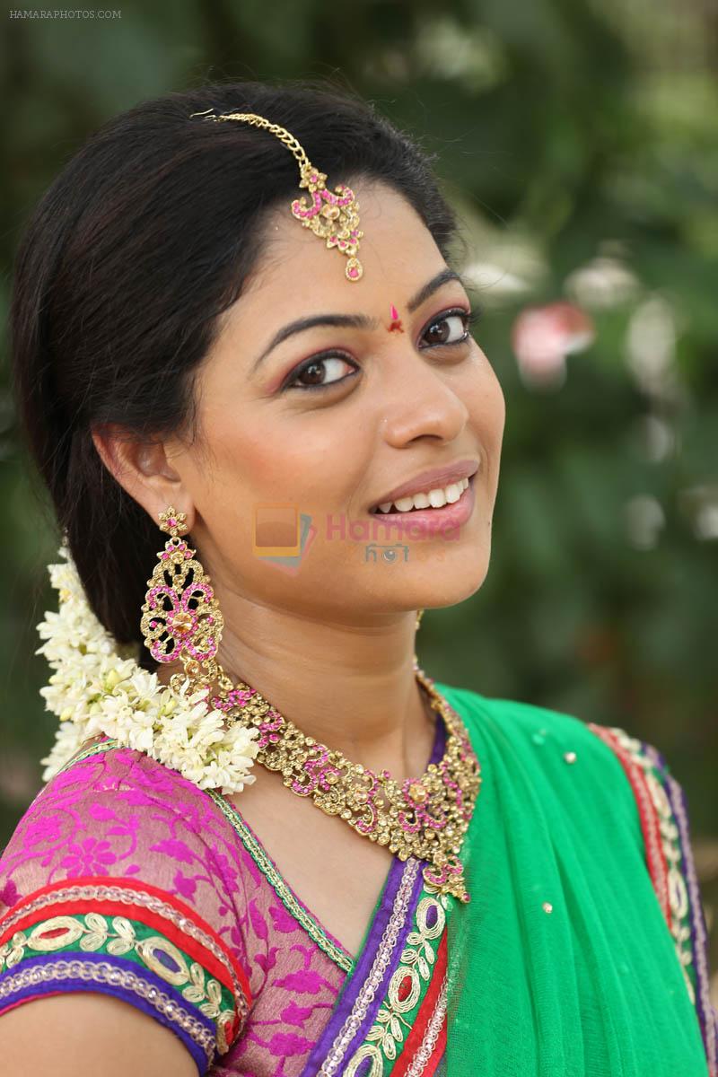 Anjali Rao / Anjali Rao - Bollywood Photos