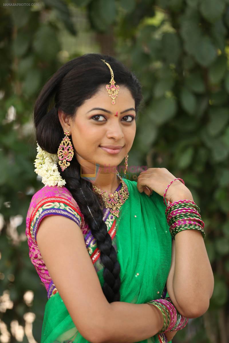 Anjali Rao / Anjali Rao - Bollywood Photos