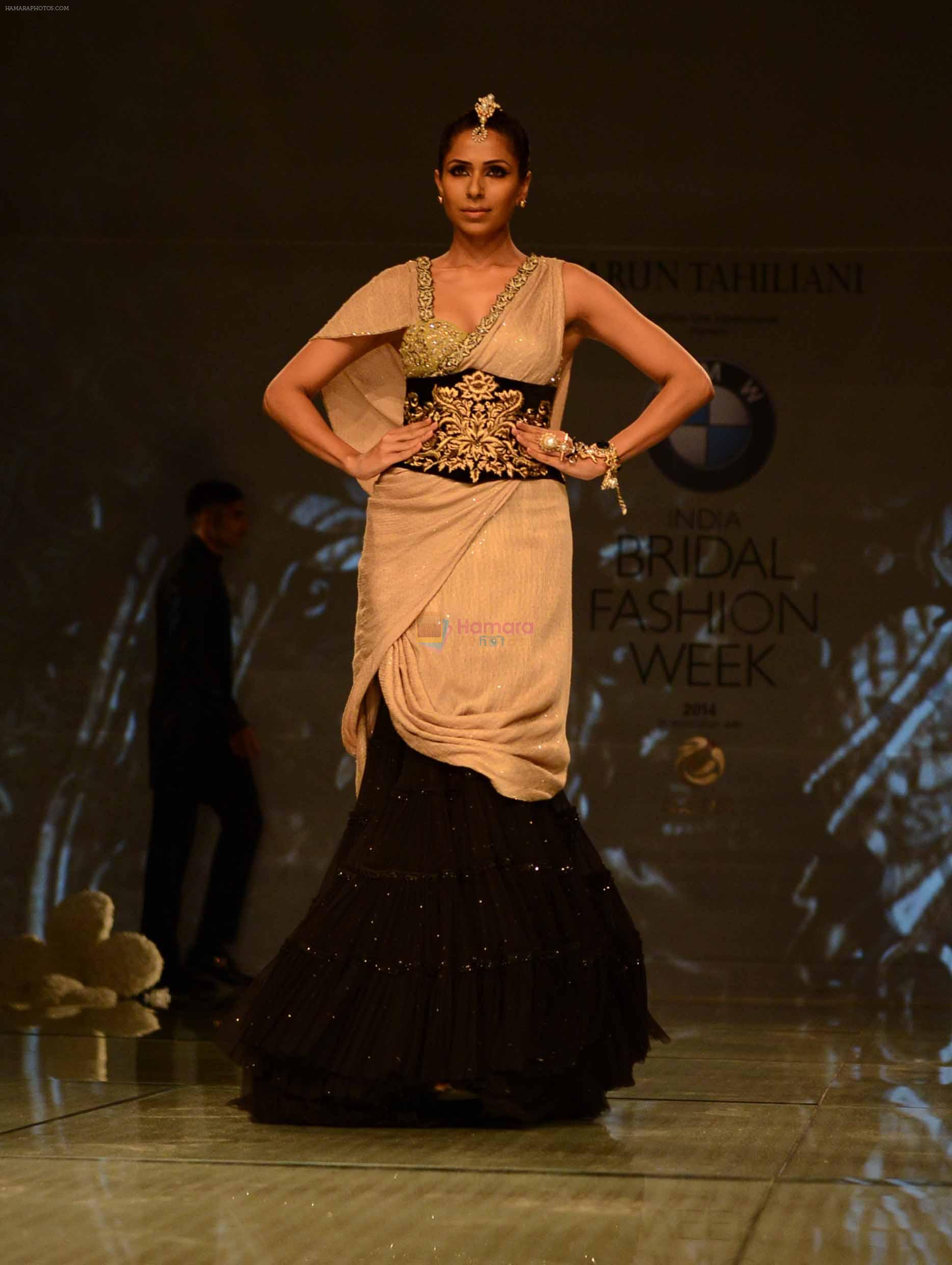 Model walk for Tarun Tahiliani Show foe India Bridal Fashion Week on ...