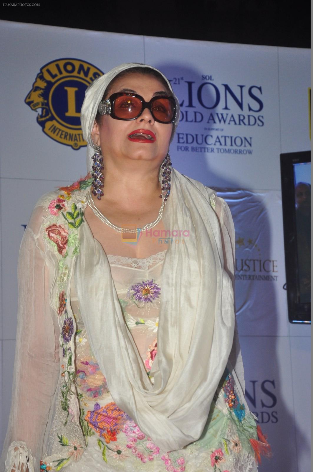 Salma Agha at the 21st Lions Gold Awards 2015 in Mumbai on 6th Jan 2015 ...