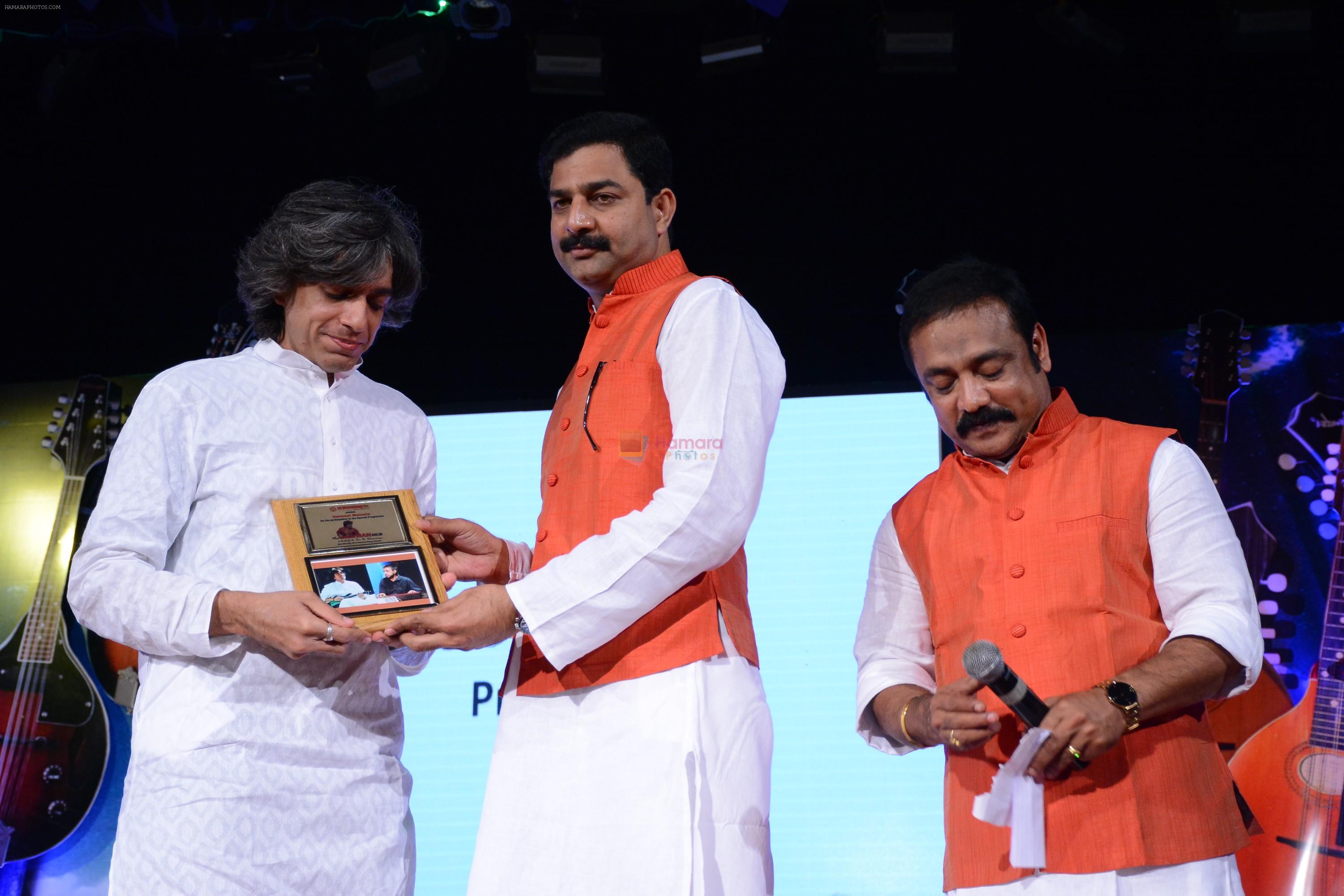 Mandolin Shrinivas Birthday Anniversary Event Stills / 2015 Party ...