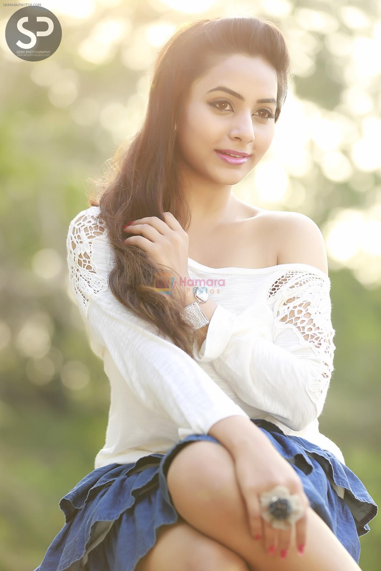 Suza Kumar Photoshoot / Suza Kumar - Bollywood Photos