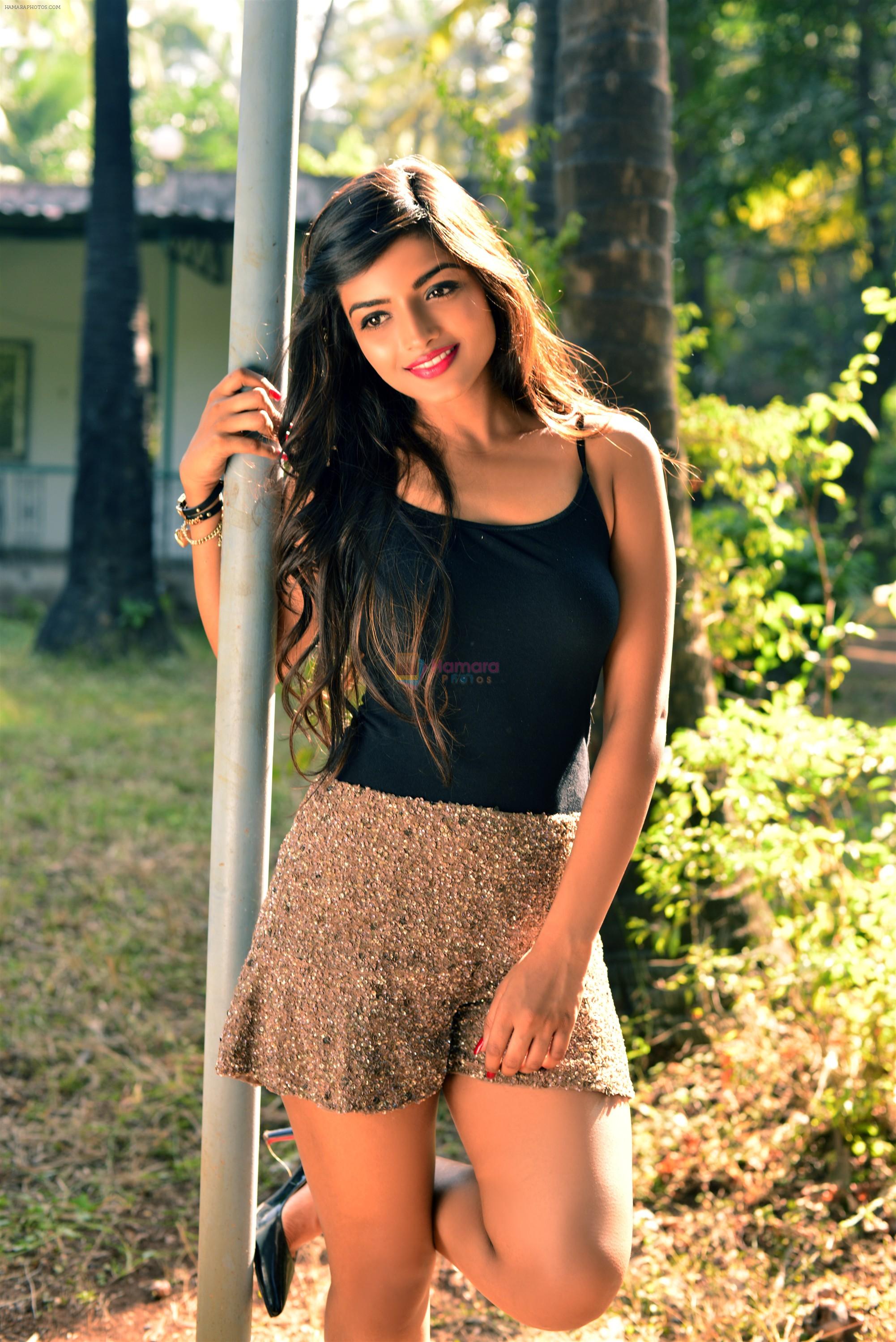 Ashna Zaveri / Ashna Zaveri - Bollywood Photos