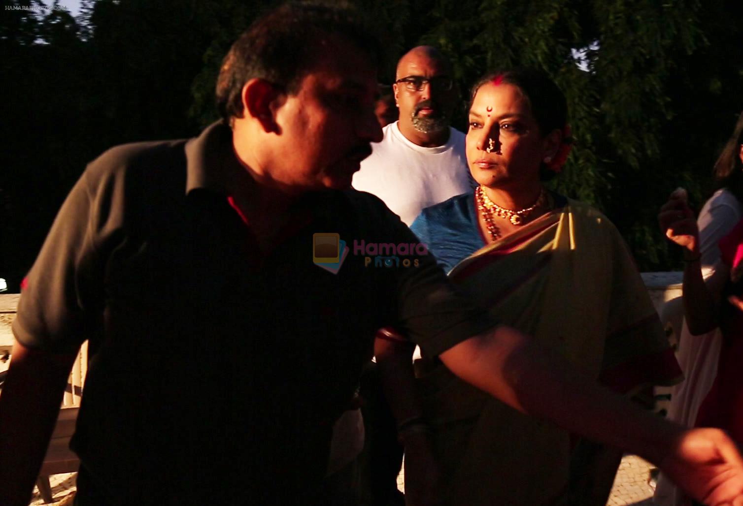 Director Jayant Gilatar & Shabana Azmi alongwith Crew members at Iftaar ...