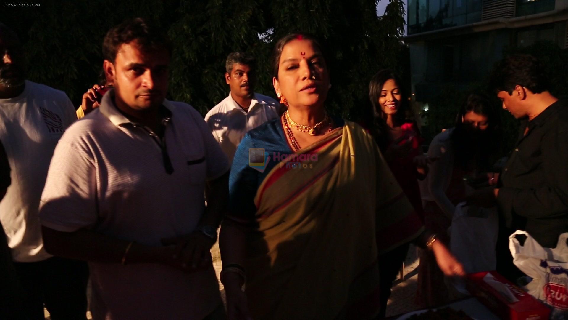 Amin Surani / Shabana Azmi - Bollywood Photos