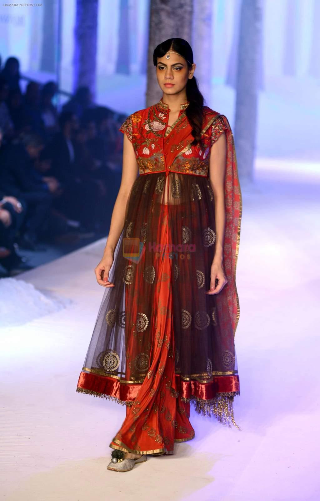 Model walk the ramp for JJ Valaya show at India Bridal week on 9th Aug ...