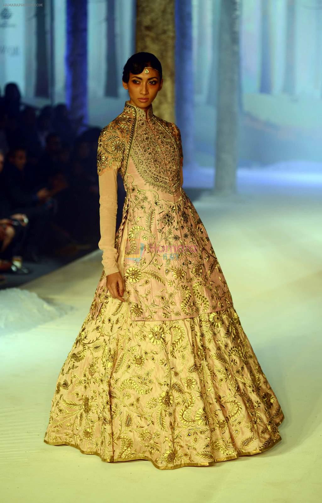 Model walk the ramp for JJ Valaya show at India Bridal week on 9th Aug ...