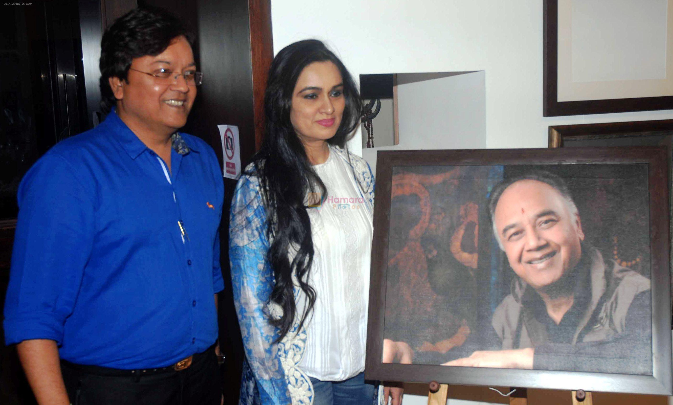 Padmini Kolhapure at the Retrospective Exhibition of Legendry Artist J ...