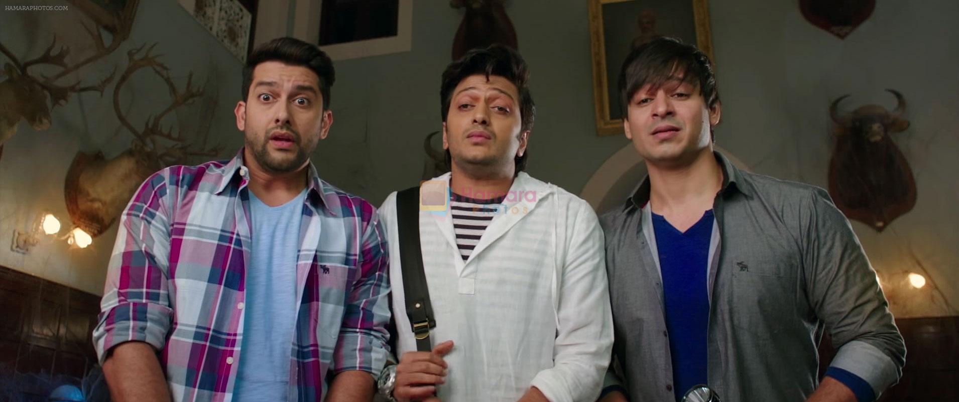 Vivek Oberoi, Ritesh Deshmukh, Aftab Shivdasani in Great Grand Masti ...