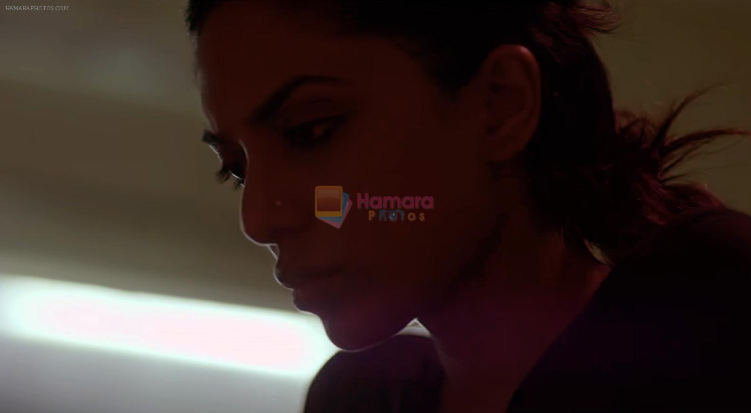 Shobita Dhulipala in Qatl-E-Aam song from Raman Raghav 2.0 Movie ...