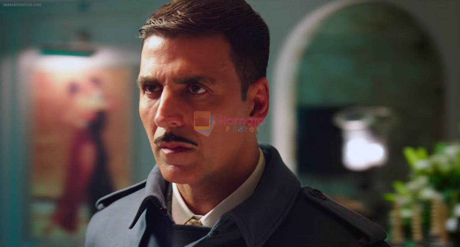 Akshay Kumar as Rustom Pavri in Rustom Movie Stills / Rustom ...