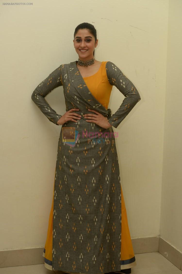 Regina Cassandra Photoshoot / Regina Cassandra - Bollywood Photos