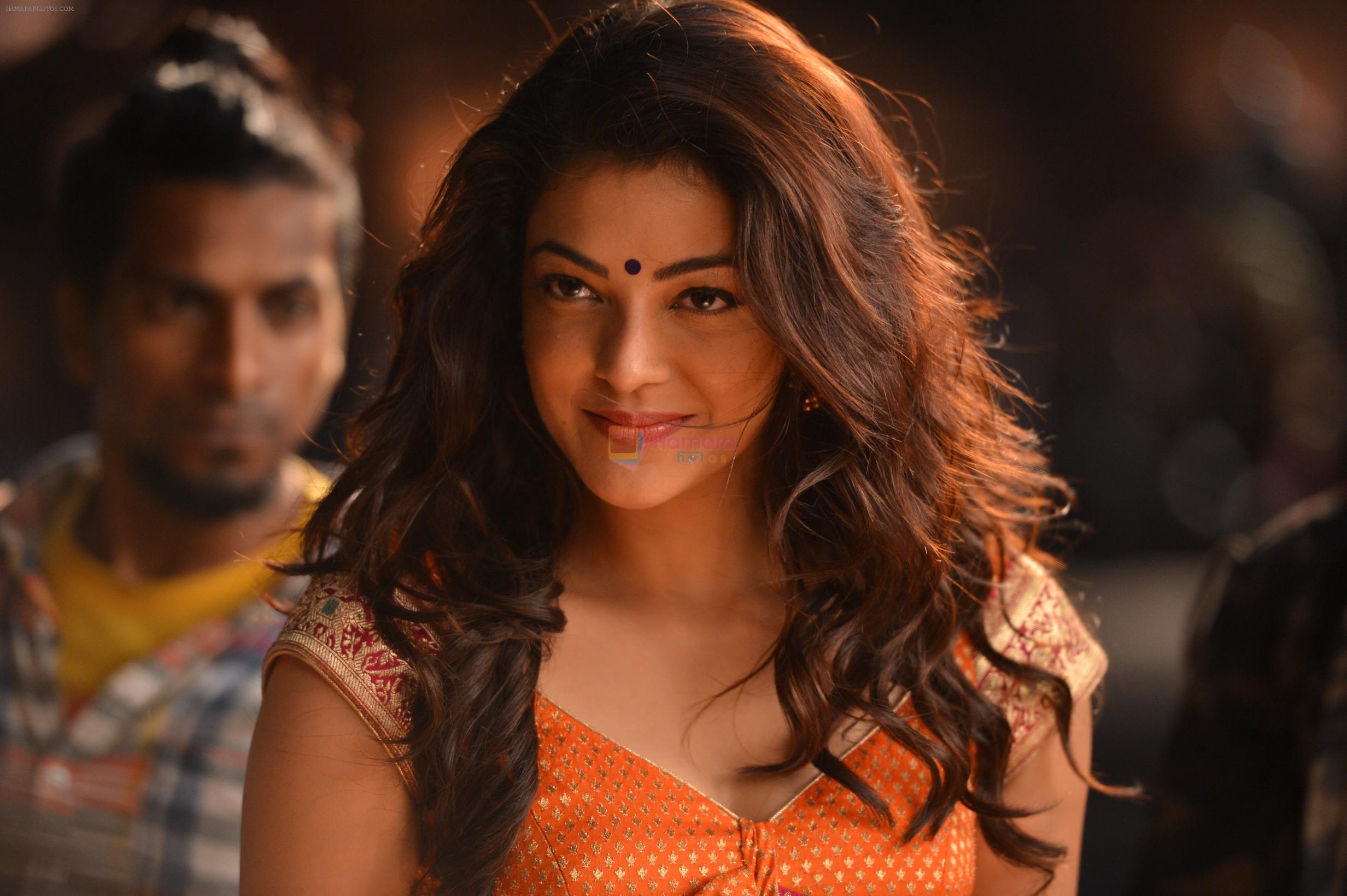 Kajal Aggarwal from Pakka Local Song in Janatha Garage / Kajal Agarwal ...