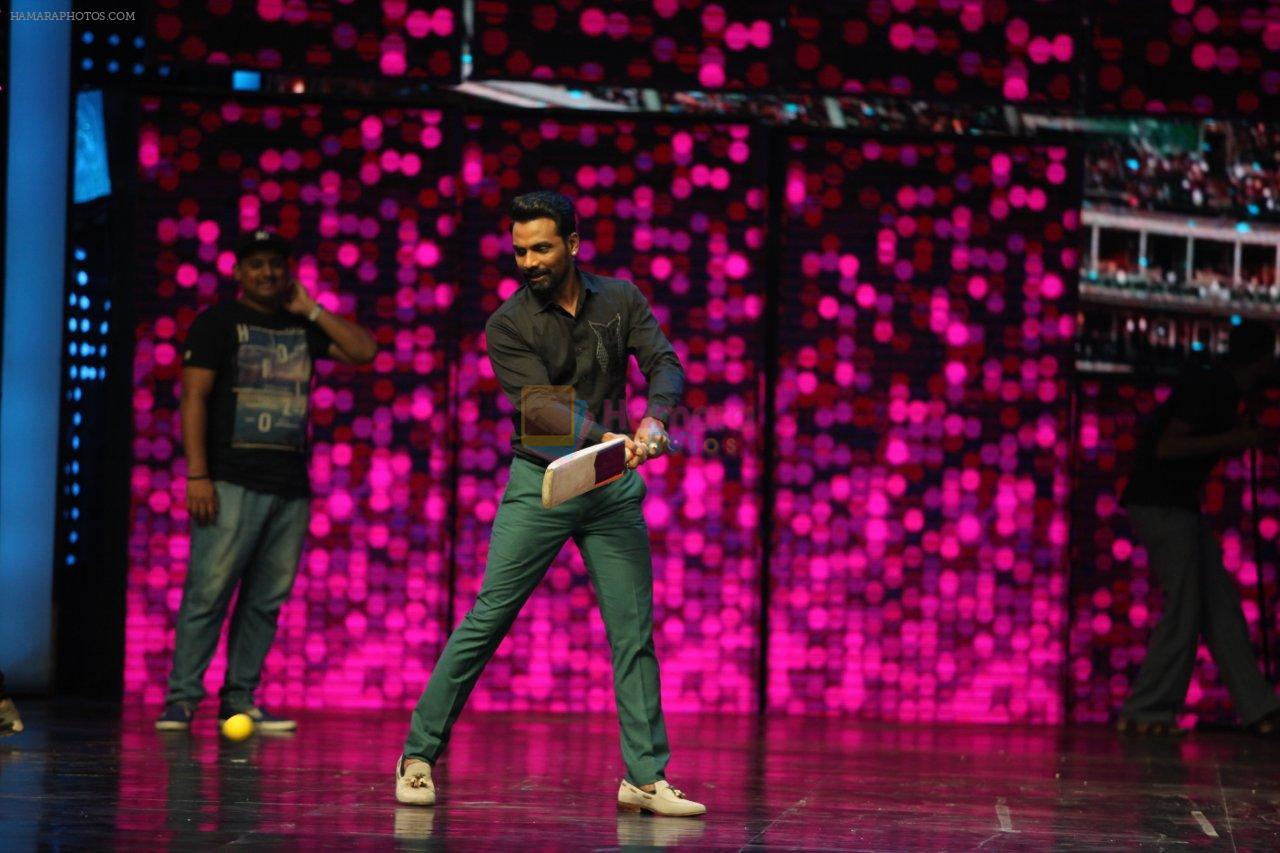Remo D'souza on the sets of Dance Plus season 2 / Remo D'Souza ...