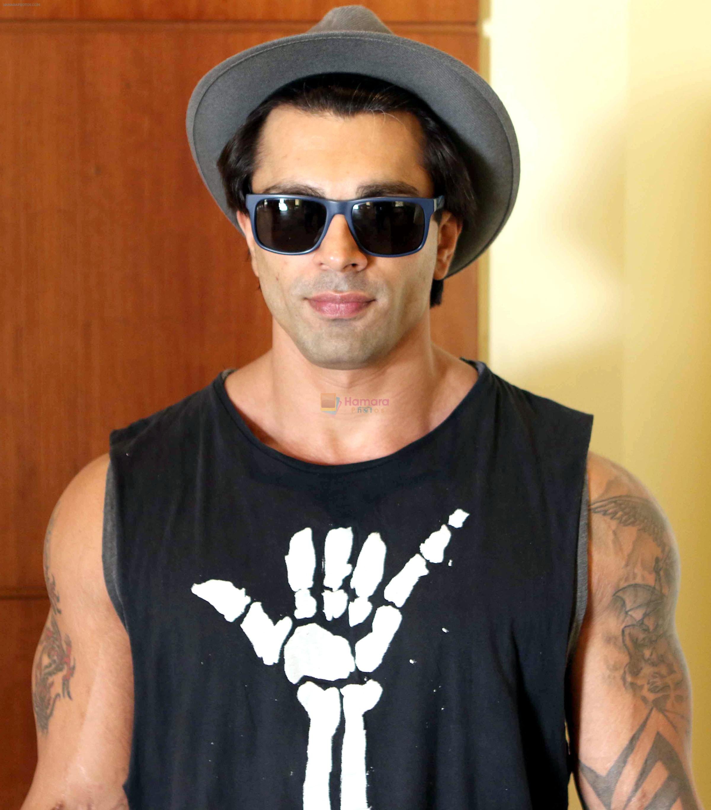 Karan Singh Grover / Karan Singh Grover - Bollywood Photos