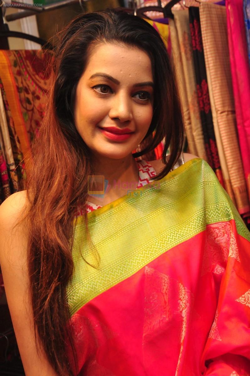 Deeksha Panth Photoshoot / Deeksha Panth - Bollywood Photos