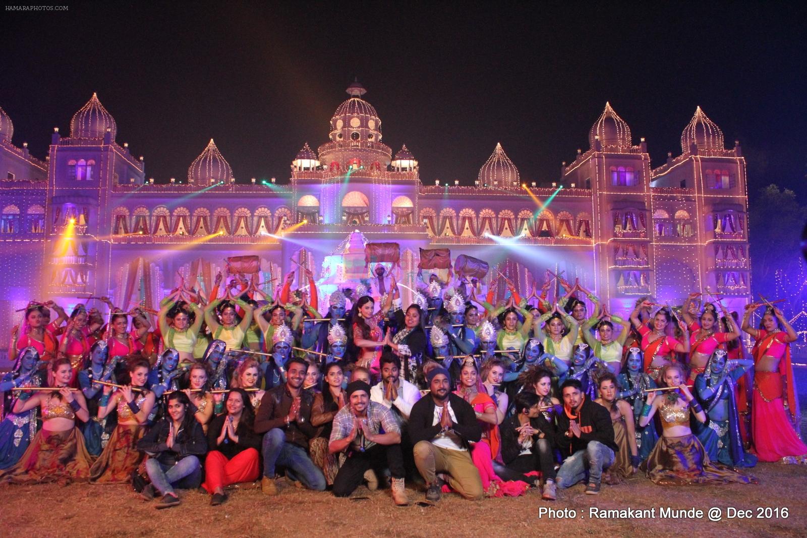 Daisy Shah for film RAMRATAN in Surve Farm, Panvel on 24th Dec 2016 ...