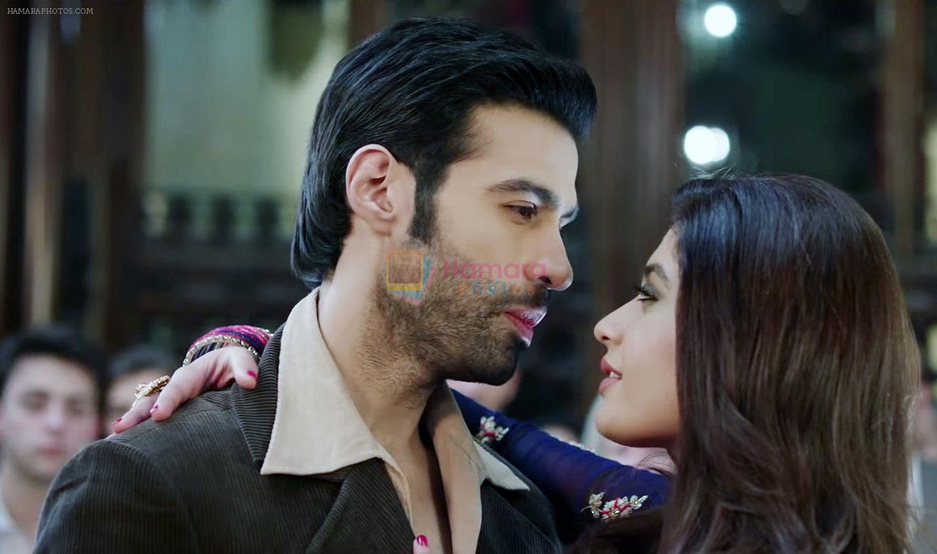 Natasha Fernandez, Shiv Darshan in film Ek Haseena Thi Ek Deewana Tha ...