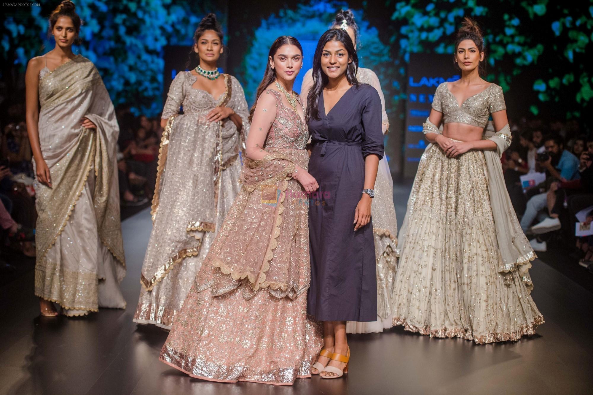 Aditi Rao Hydari walk the ramp for Jayanti Reddy at Lakme Fashion Week ...