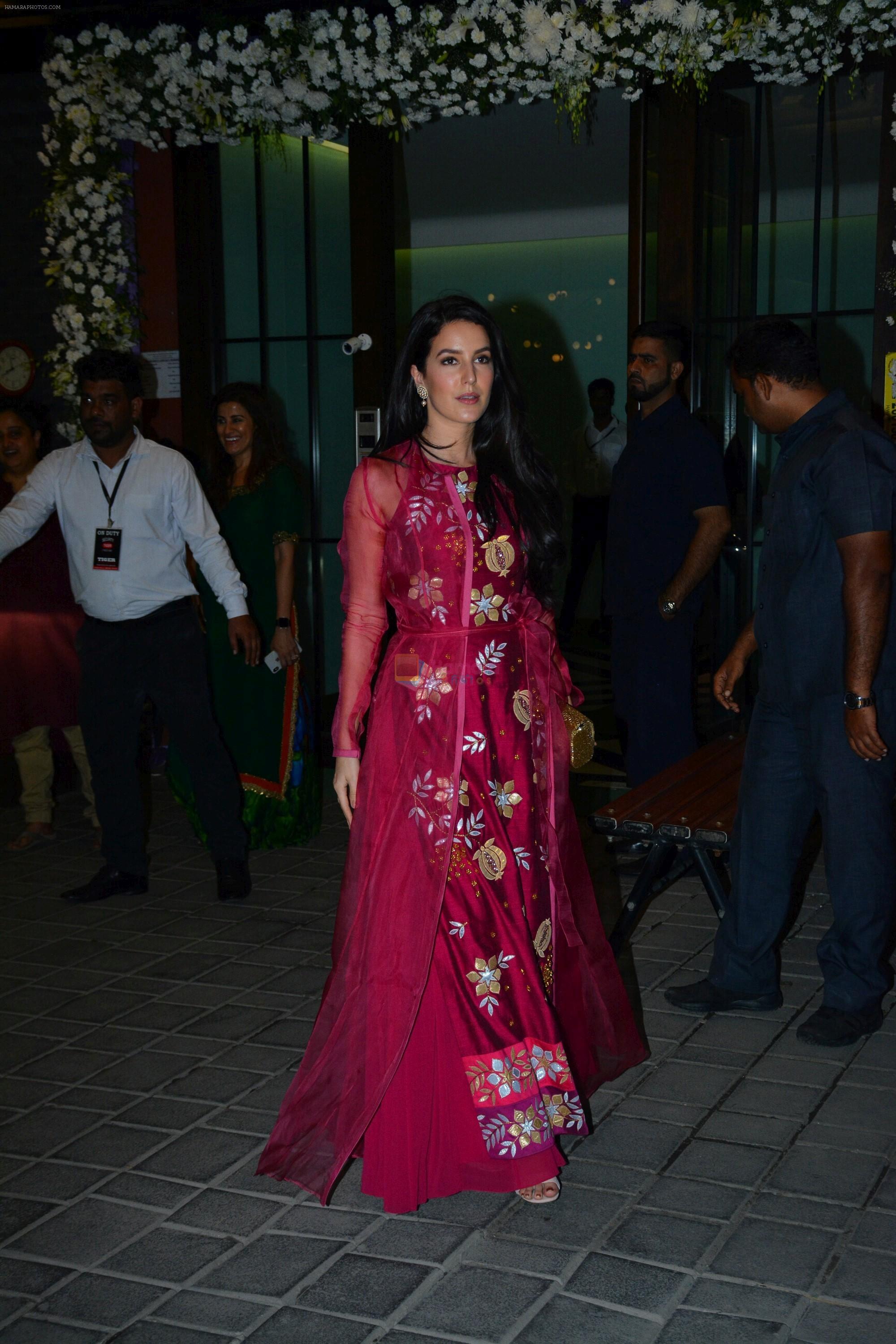 Isabel Kaif at Ganpati celebrations in Arpita Khan's home in khar on ...