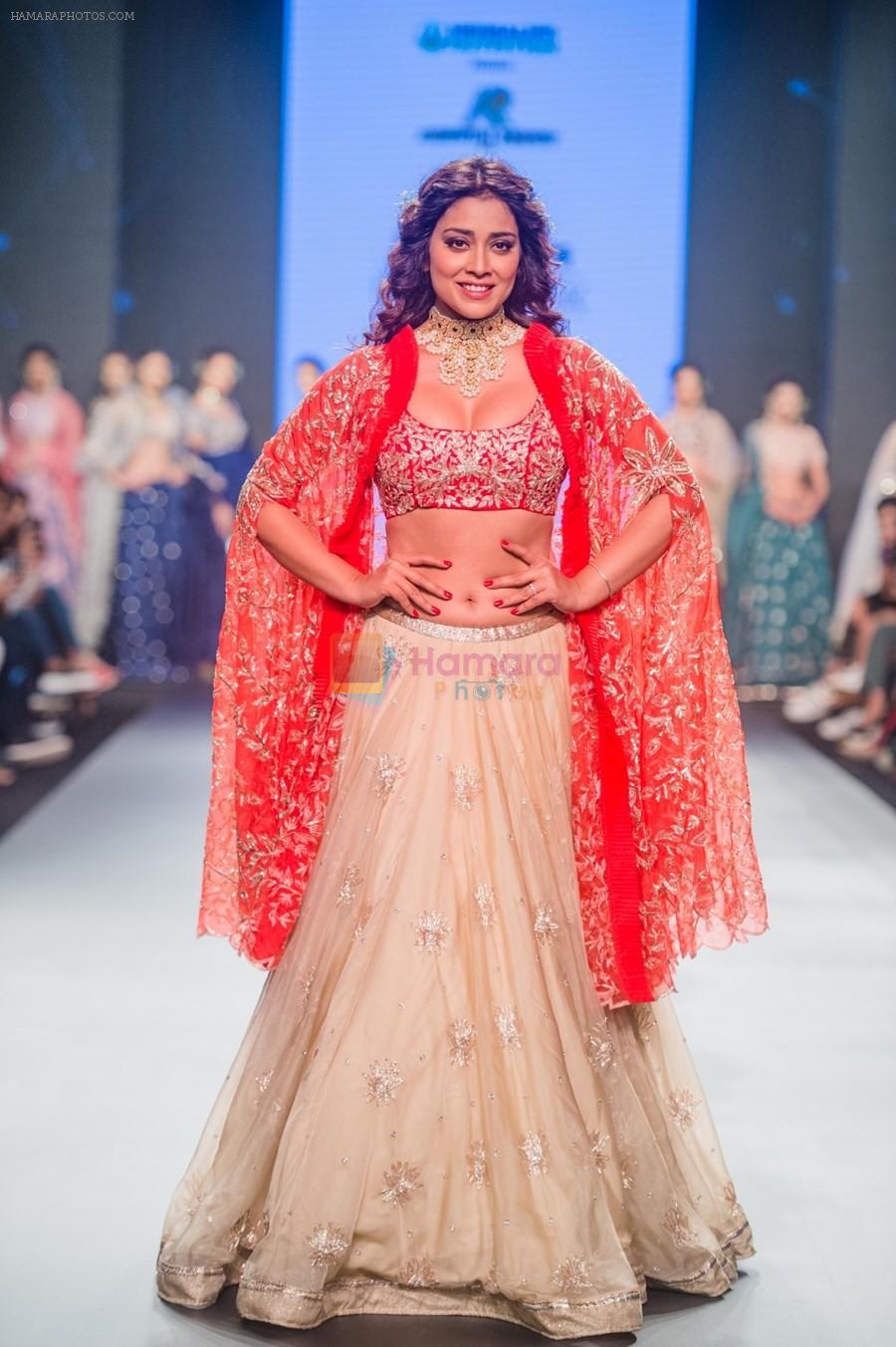 Shriya Saran walk the ramp at Bombay Times Fashion Week (BTFW) 2018 Day ...