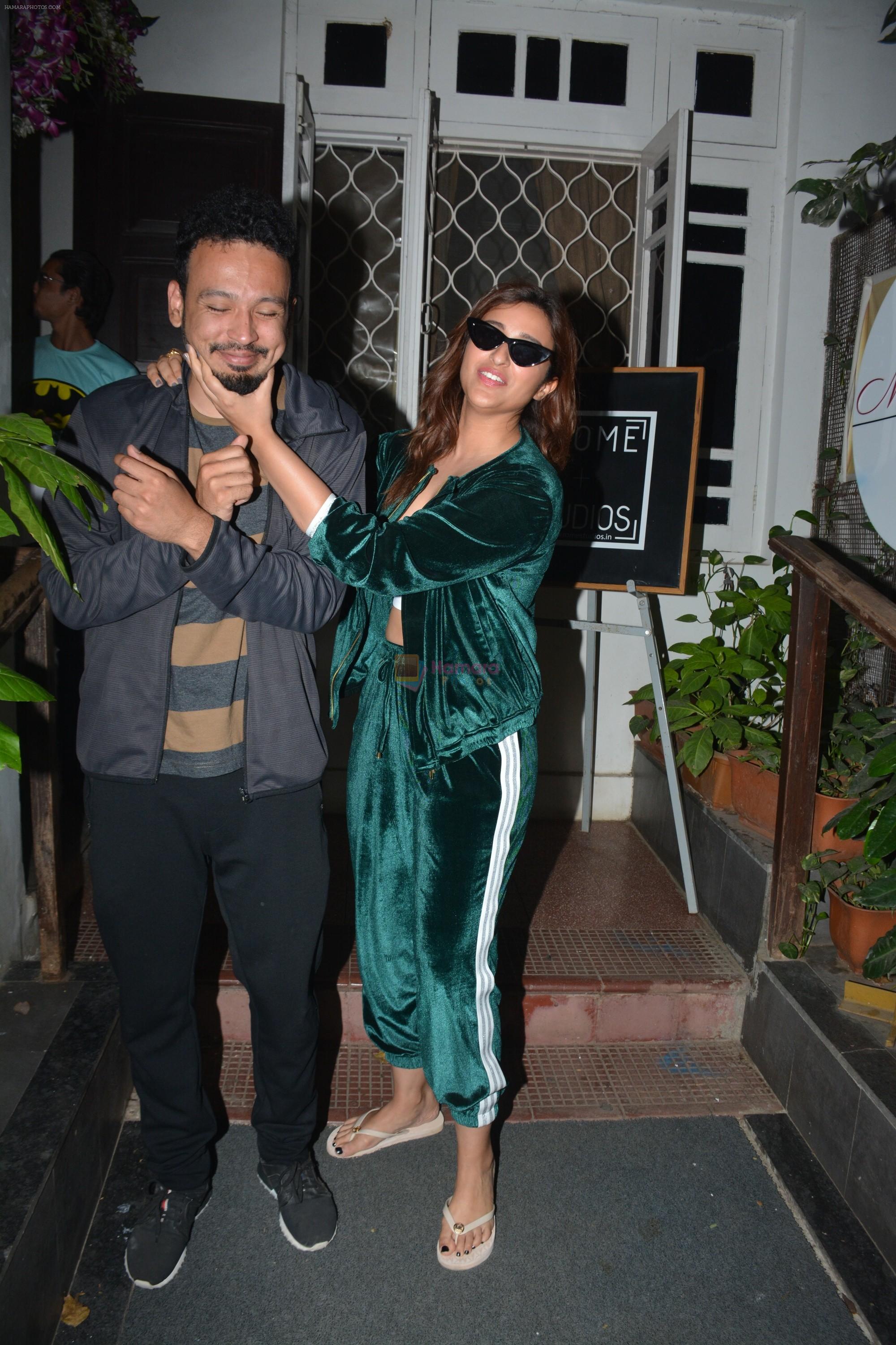 Parineeti Chopra & Rohan Shreshtha spotted at Krome studio in bandra on ...