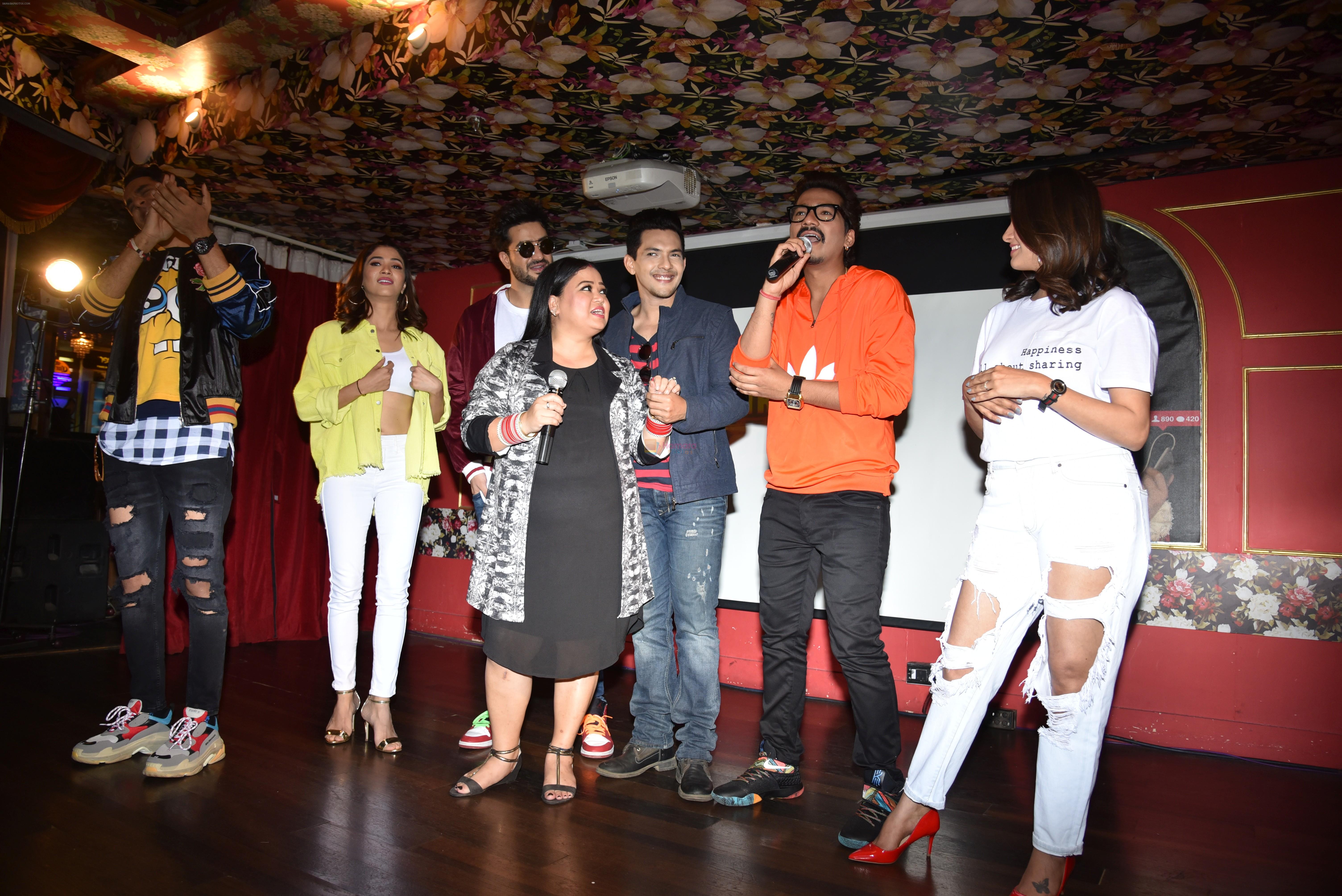 Bharti Singh, Haarsh Limbachiyaa at the lauch of new show khatra khatra ...