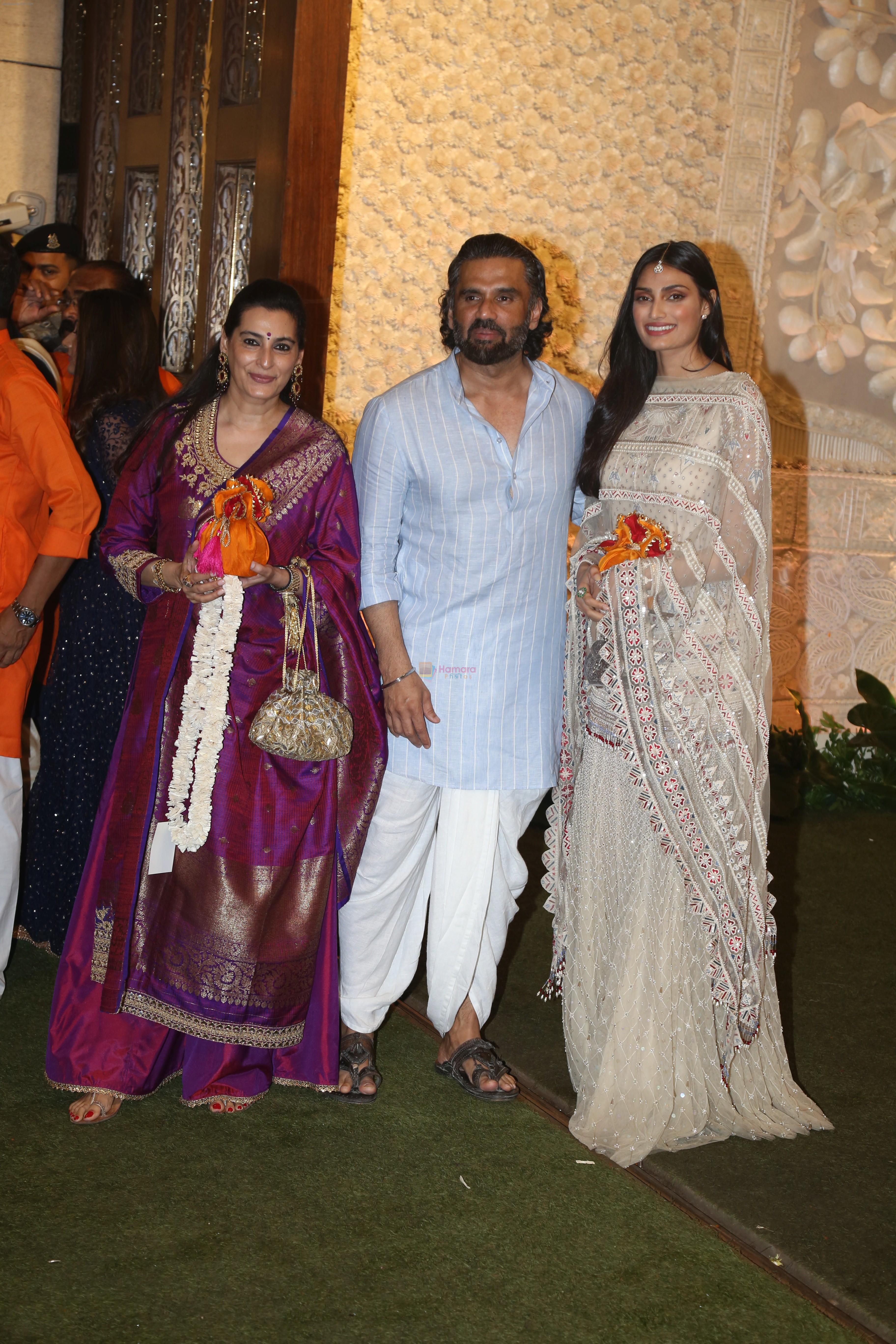 Sunil Shetty at Mukesh Ambani's house for Ganpati celebration on 2nd ...