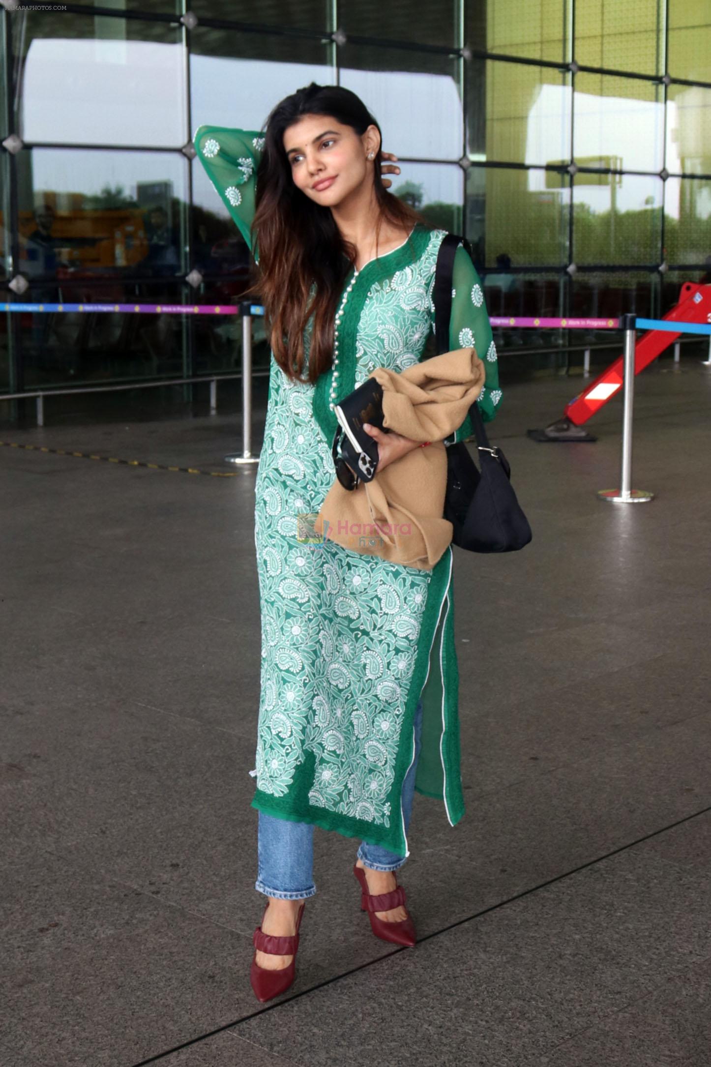 Richa Ravi Sinha seen at the airport on 4 July 2023 / Richa Ravi Sinha ...