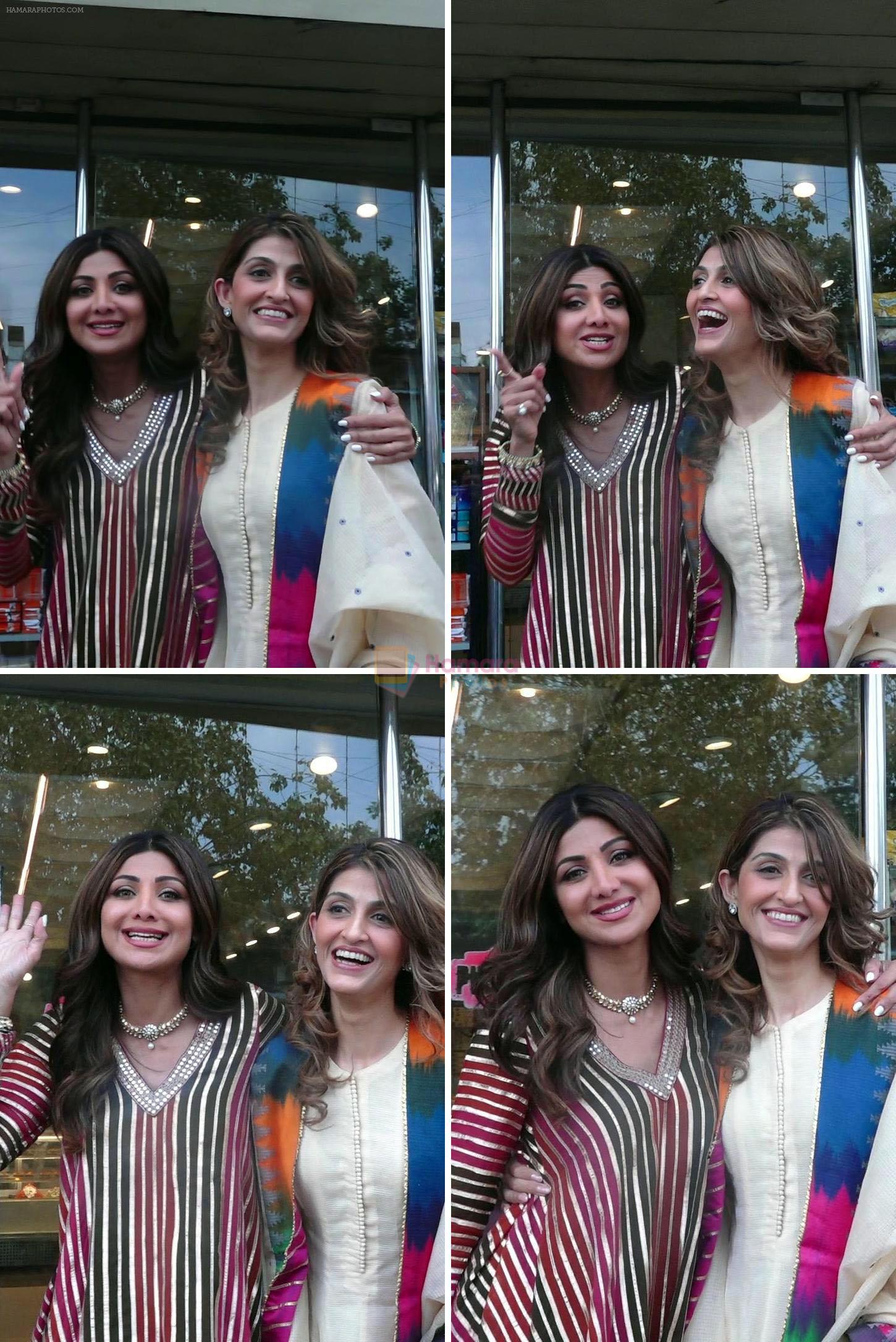 Shilpa Shetty Spotted At Jhama Sweet Shop in Chembur on 27th August ...